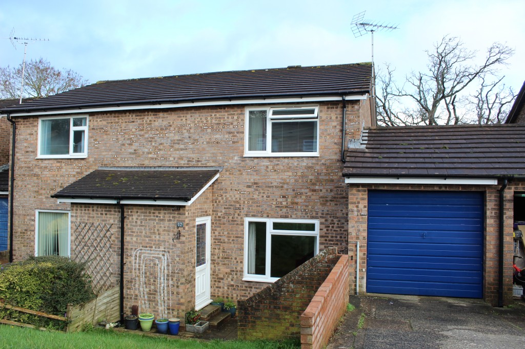 Hadrian Drive Exeter 3 Bedroom Semi Detached